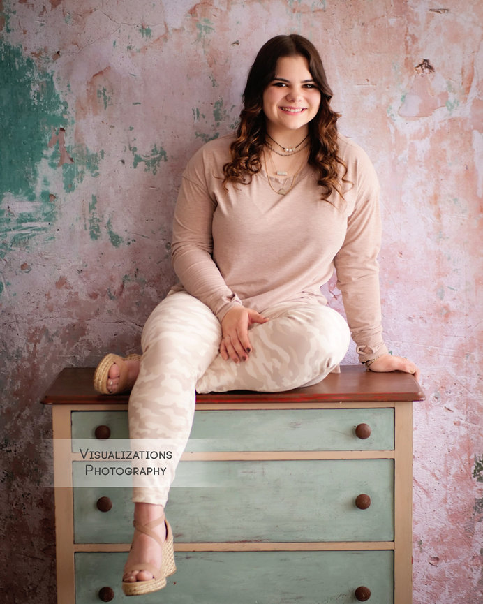 Alyssa - Viz-Model 2023 - Visualizations Photography