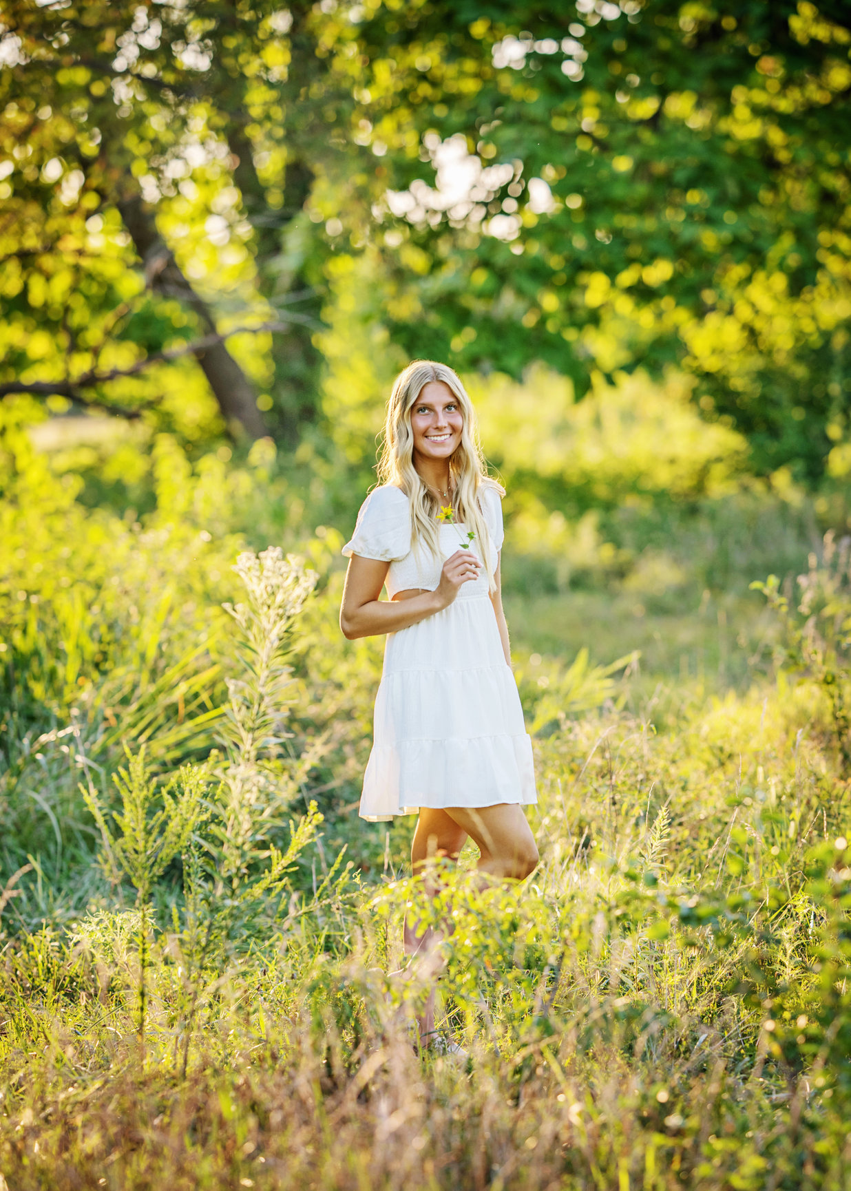 Paige's Gold Senior Portrait Session - Center Stage Seniors
