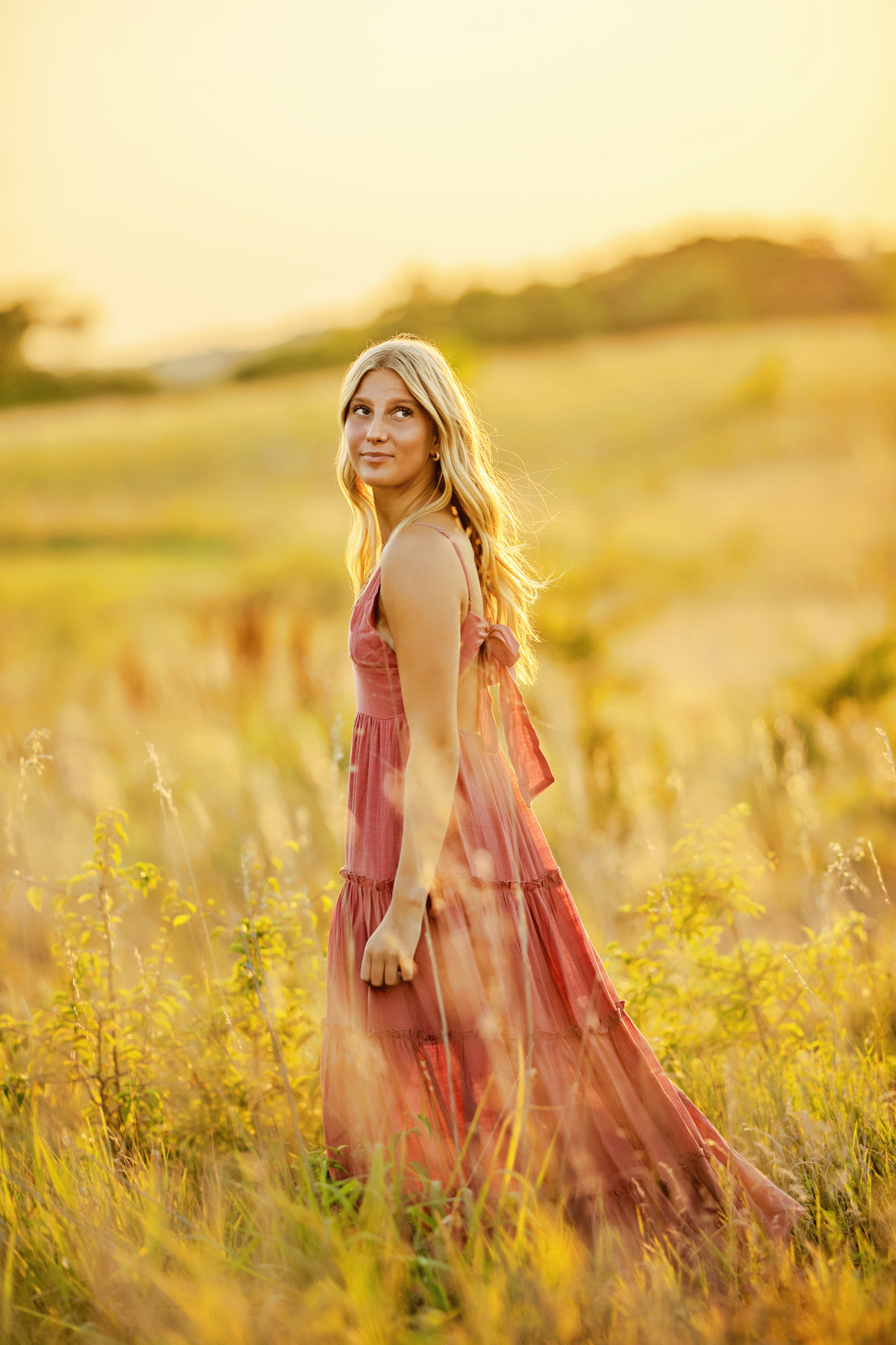 Paige's Gold Senior Portrait Session - Center Stage Seniors