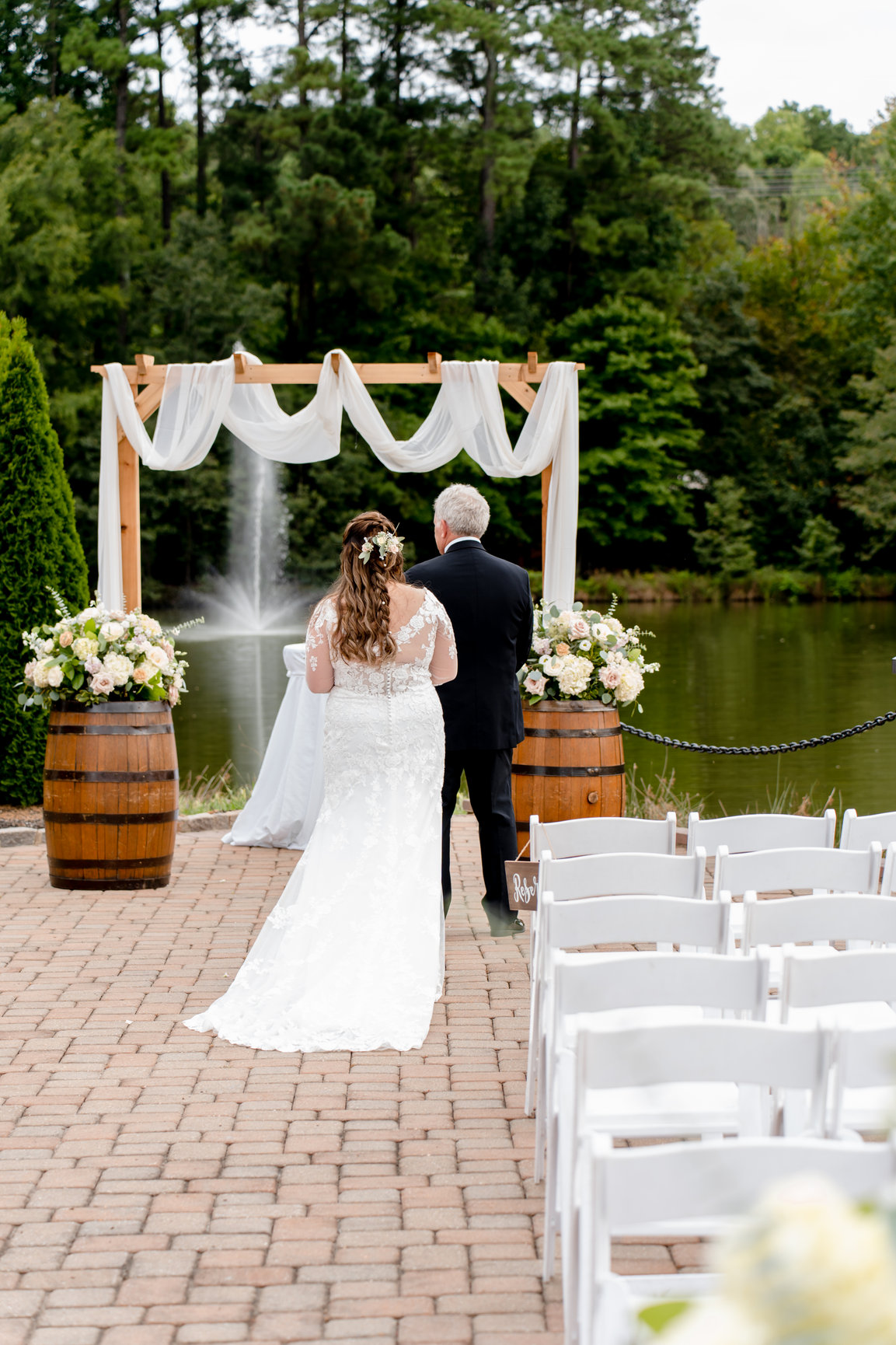 Angus Barn Pavilion Wedding Photos by Michelle Gunton Photography