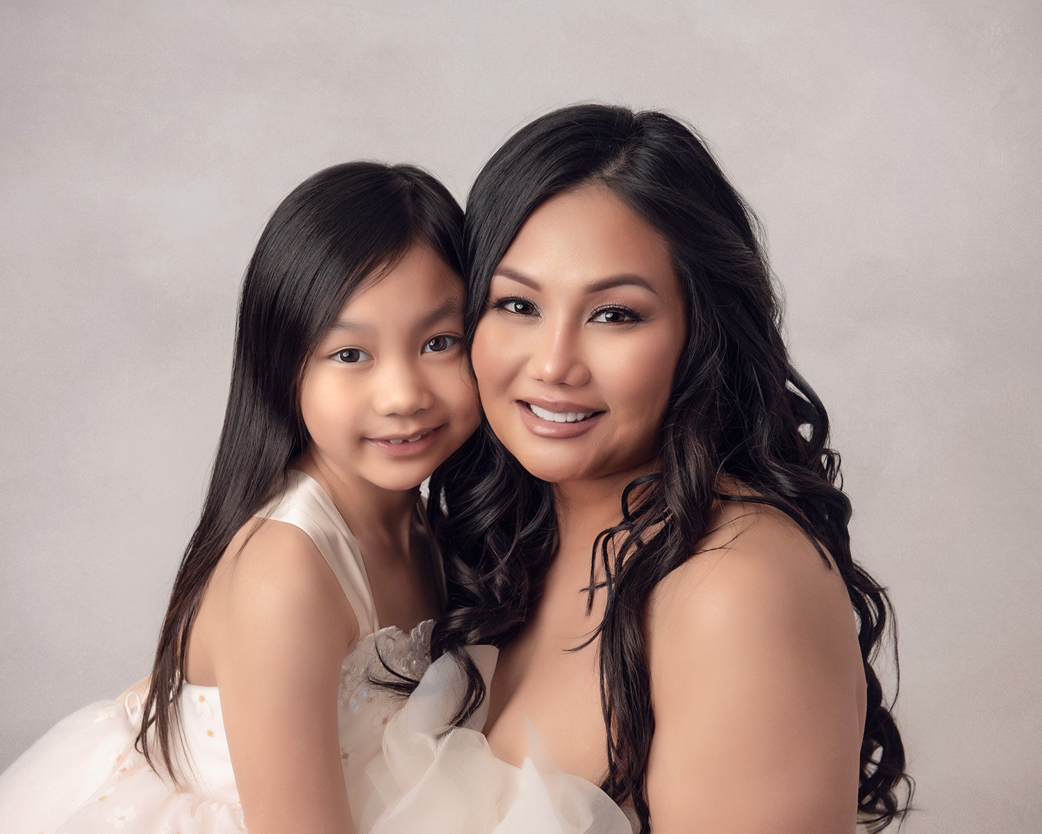 NJ Luxury Newborn & Maternity Portraits | Jenna Elizabeth Studios