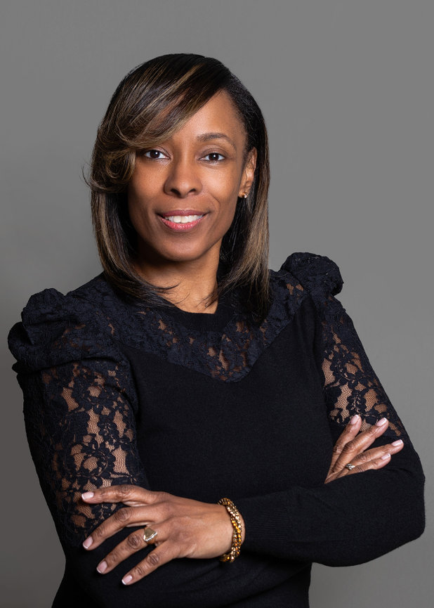 HEADSHOTS & PORTRAITS - Mary B Photography and Design