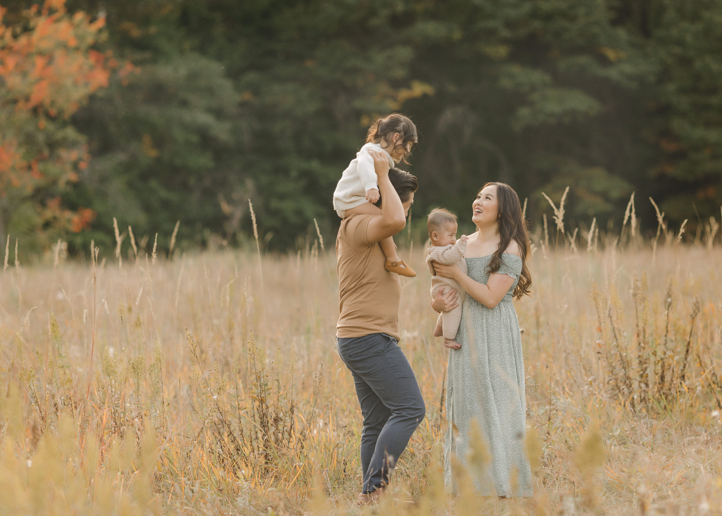 A Fall Family Photo Session at Tamarack Nature Center