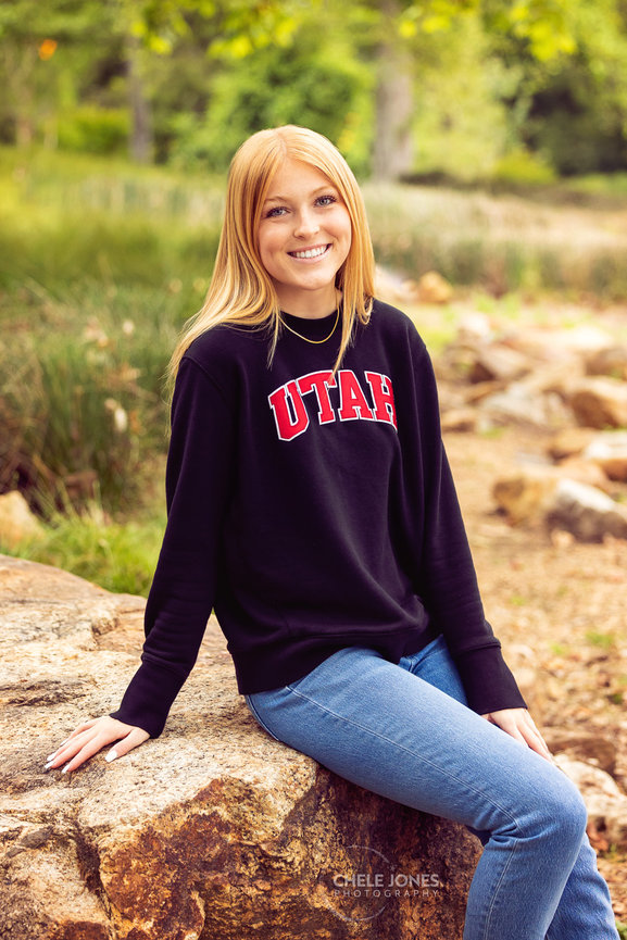 GRAD MINI SESSIONS - Chele Jones Photography