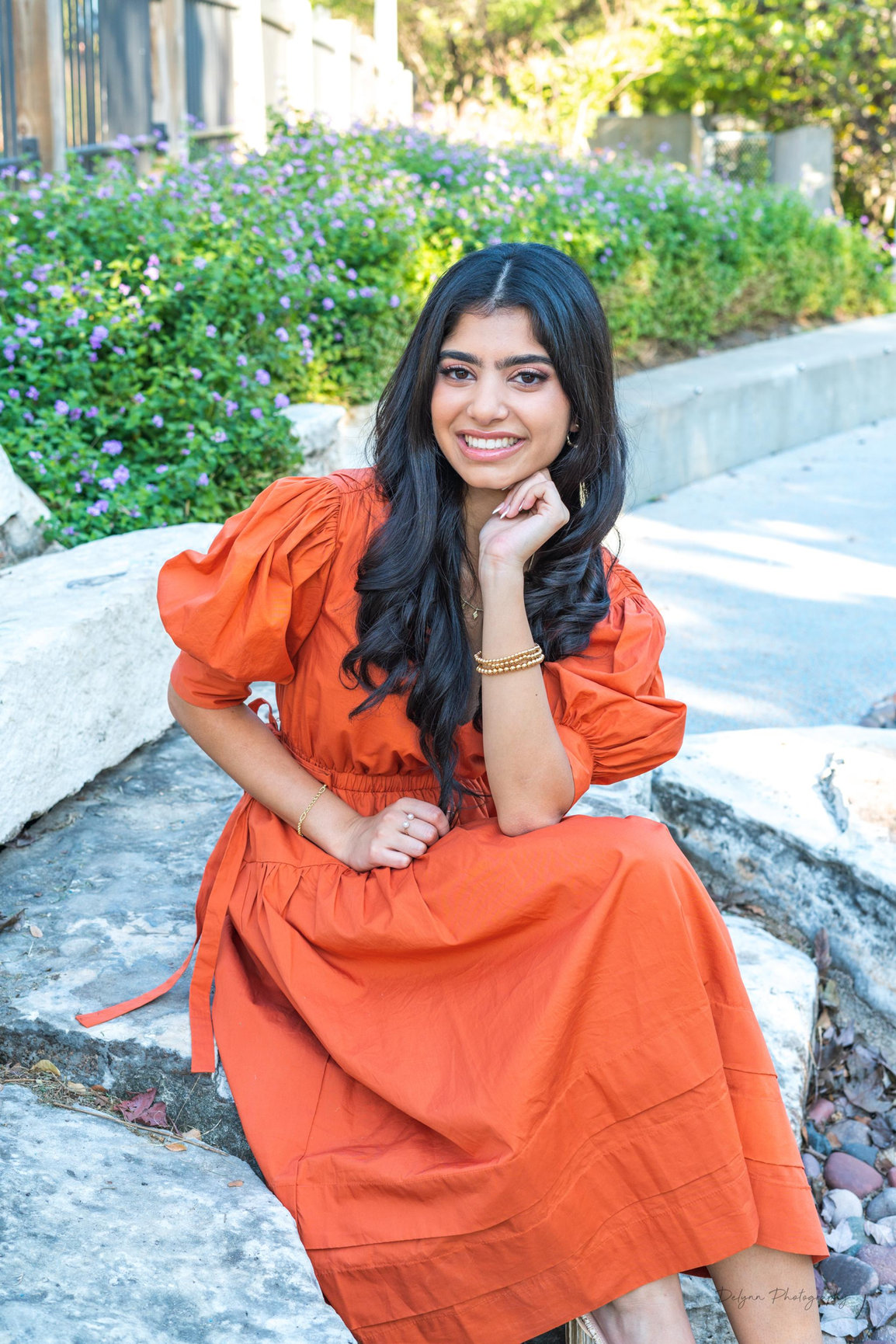 What to Wear for Senior Portraits - Outfit Ideas and Styling - Delynn ...