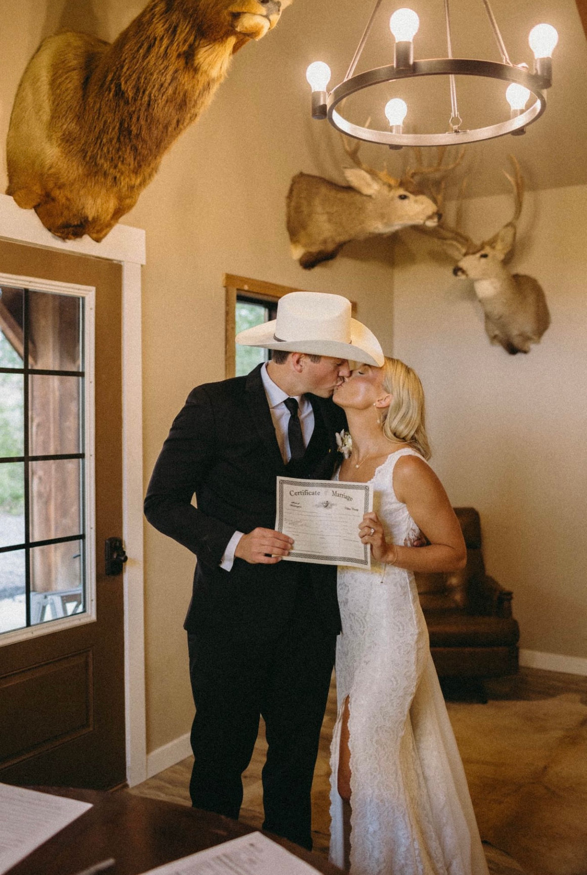 THE STABLE SUITES-Bride & Groom Headquarters - Sweetwater Ranch