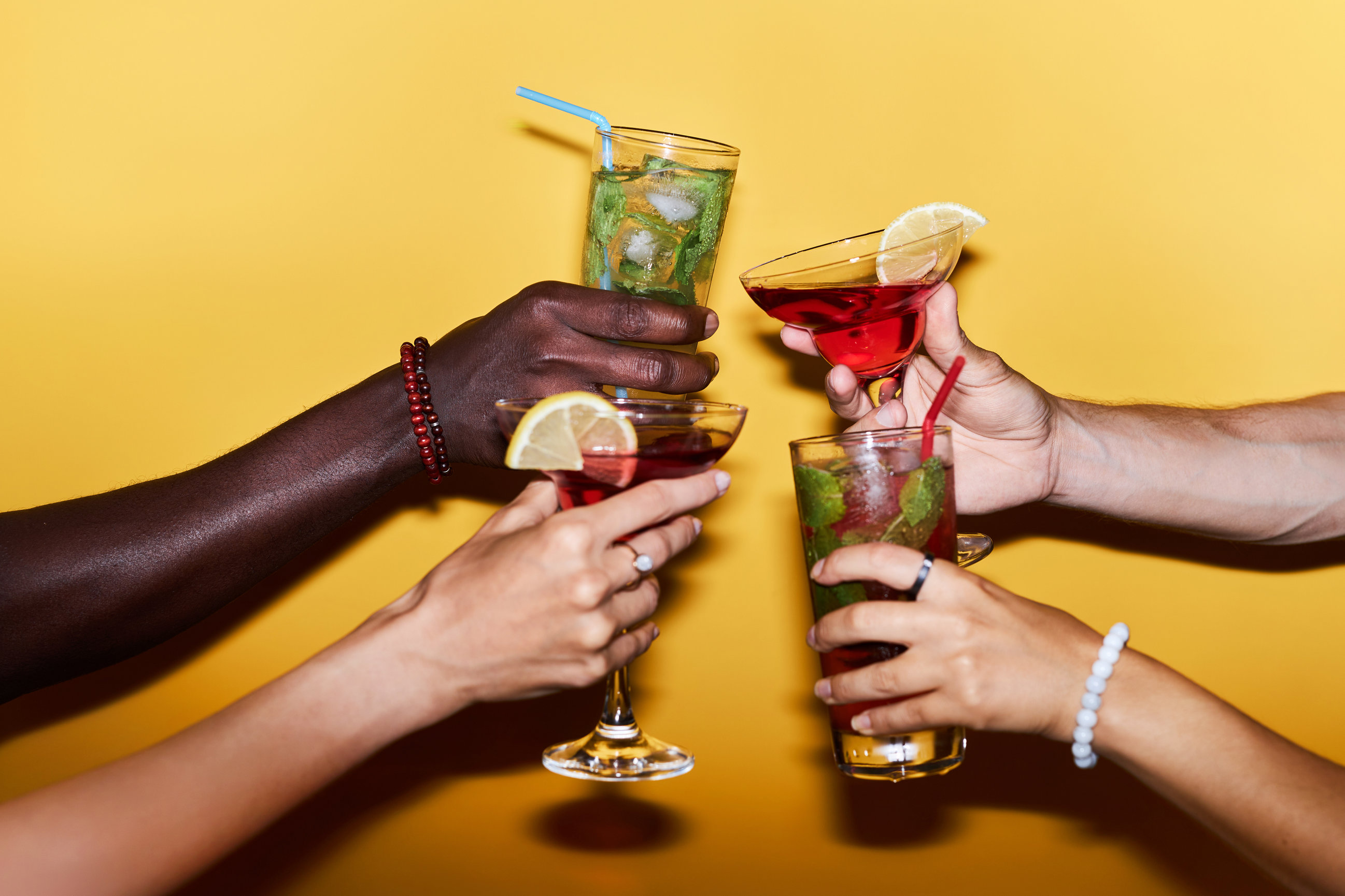 How Mocktails Strengthen Social Connections