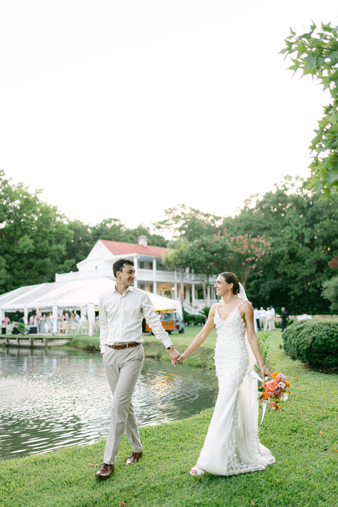 Old Wide Awake Summer Wedding - Ava Moore Photography