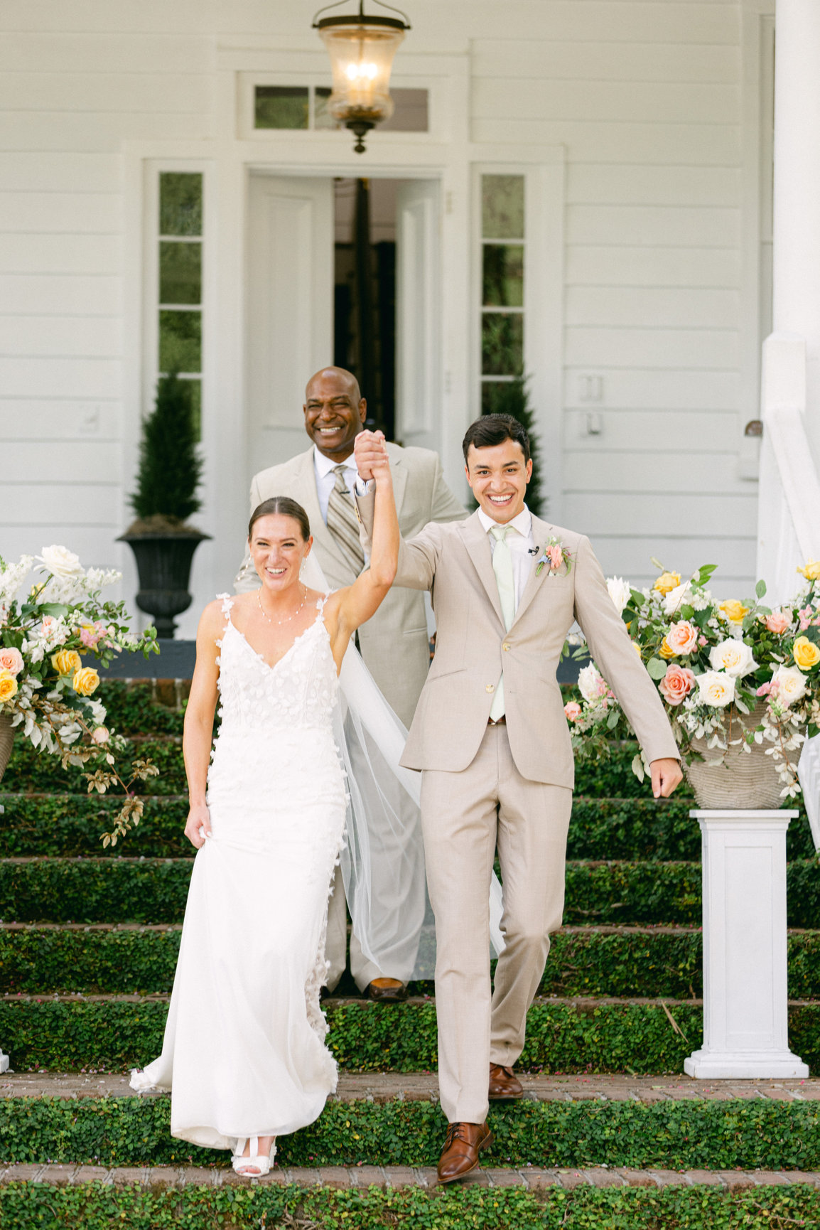 Old Wide Awake Summer Wedding - Ava Moore Photography
