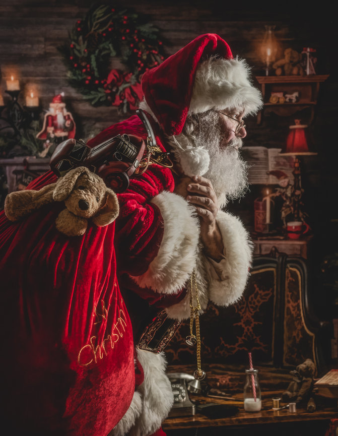 Meet Santa - Chris Cavallo