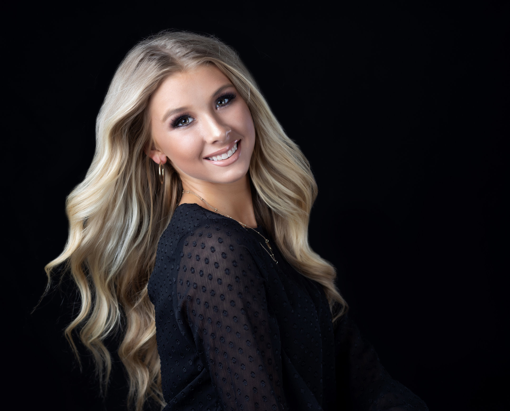 6 Reasons You Need a New Headshot - Suzanne Deaton Photography