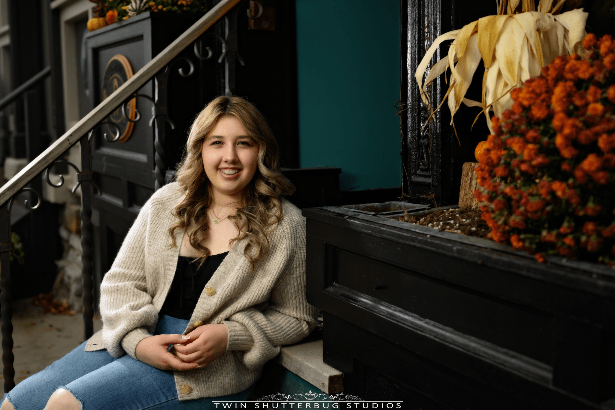 Seniors - Twin Shutterbug Studios