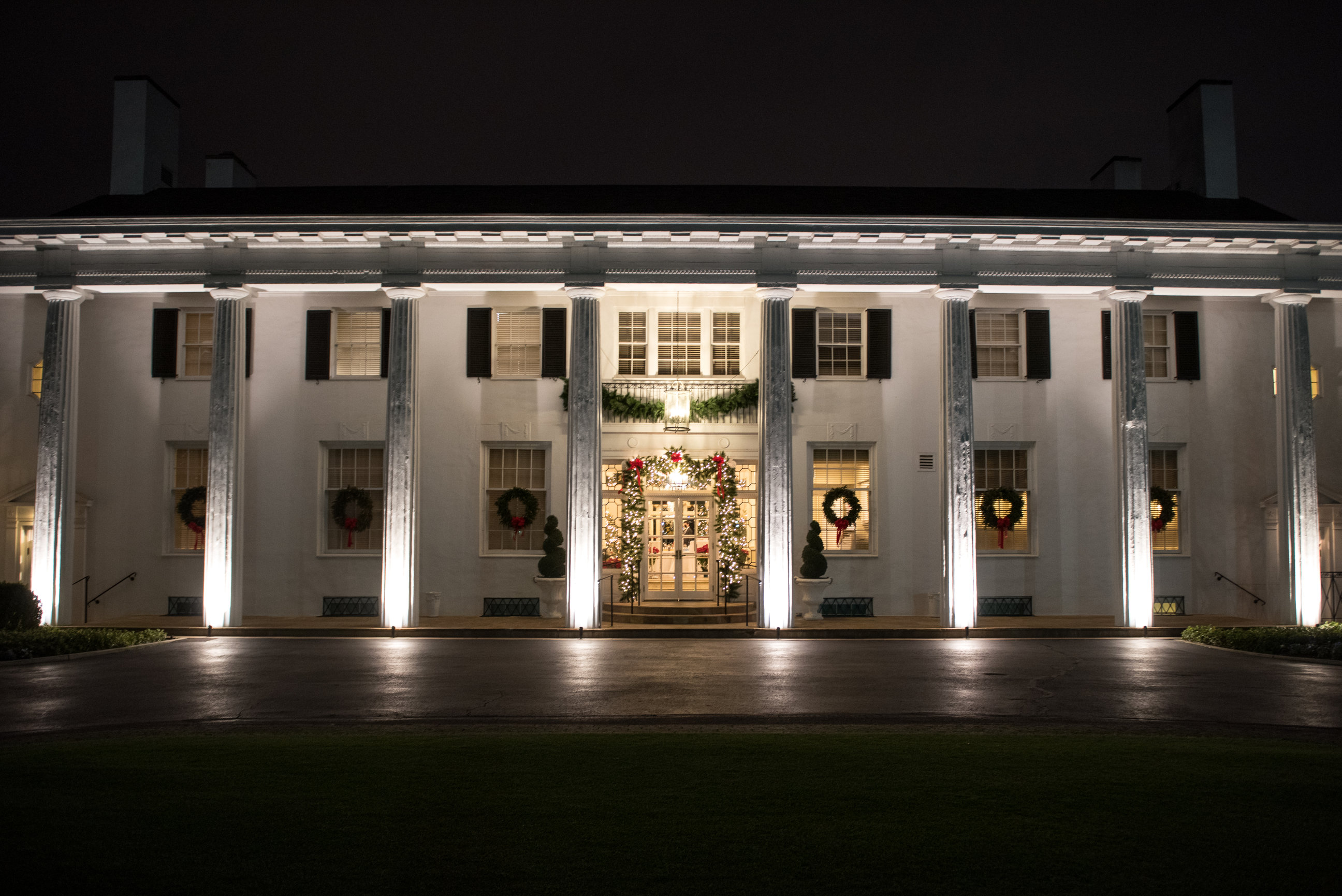 Charlotte Assembly 2021 Debutantes Enjoy Gathering at the Charlotte ...