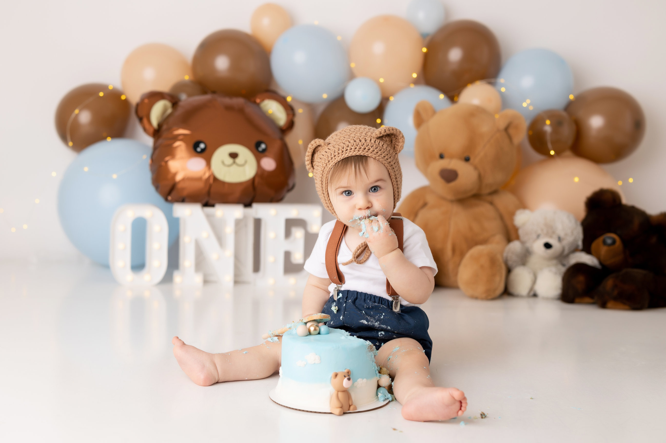 LIAM - CAKE SMASH