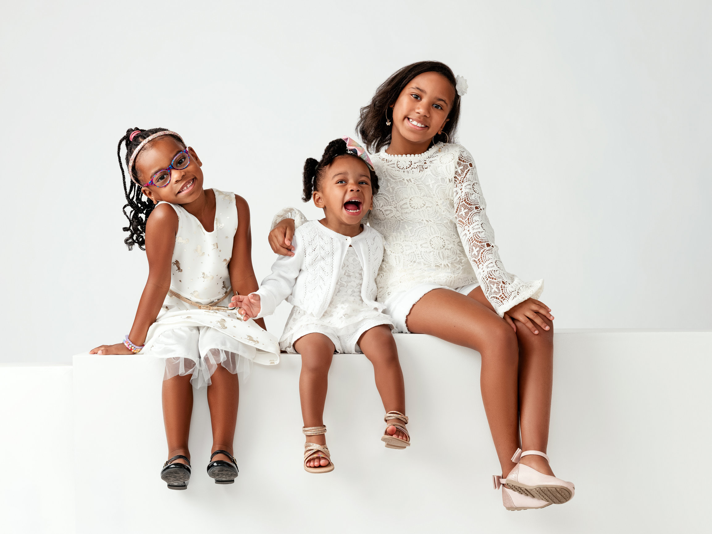 2022 SBS HOLIDAY PORTRAIT - Sophia Barrett Studios