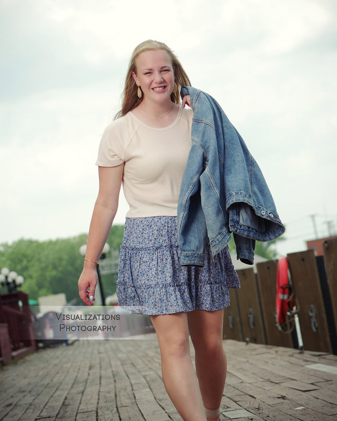 Ally Siewert - Viz-Model - Visualizations Photography