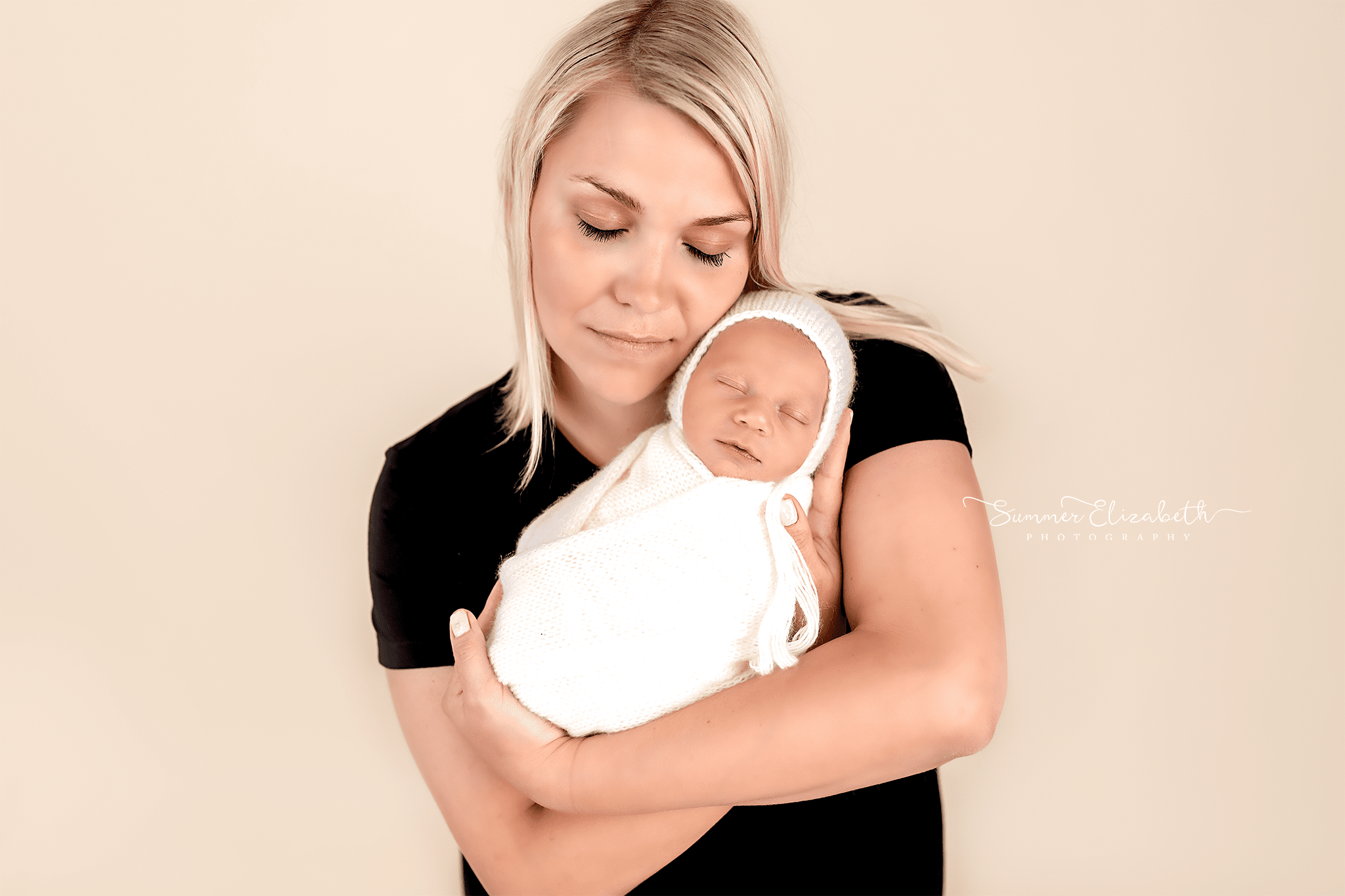 NEWBORN PHOTOGRAPHY SESSION – ASLEEP OR AWAKE! - Summer Elizabeth ...