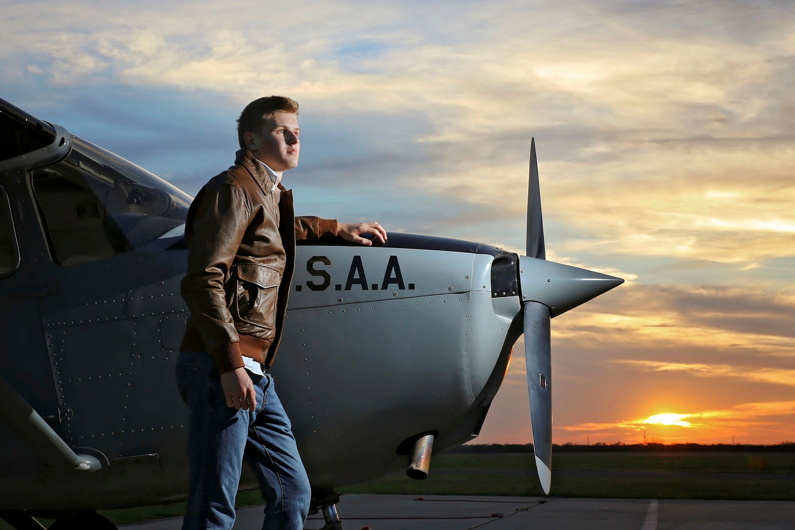 HOME - Best Senior Picture Photographer Lisa McNiel McNeil Flower Mound DFW